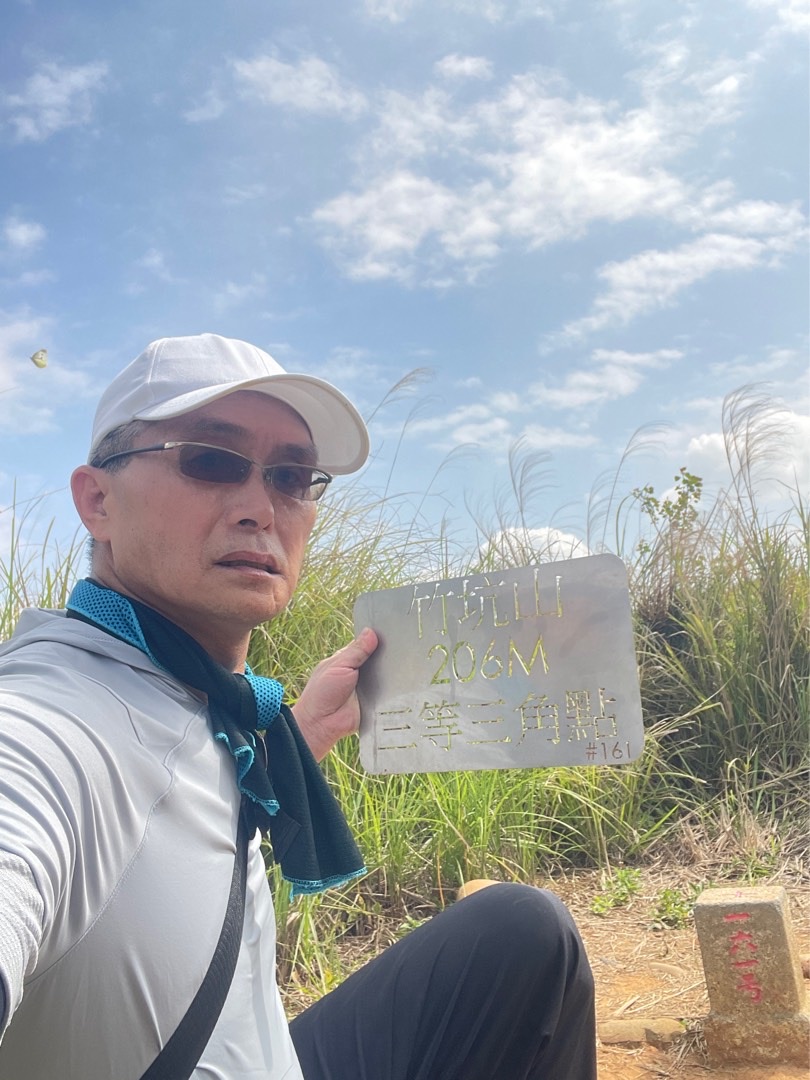 2025 3 12 Hikingbook